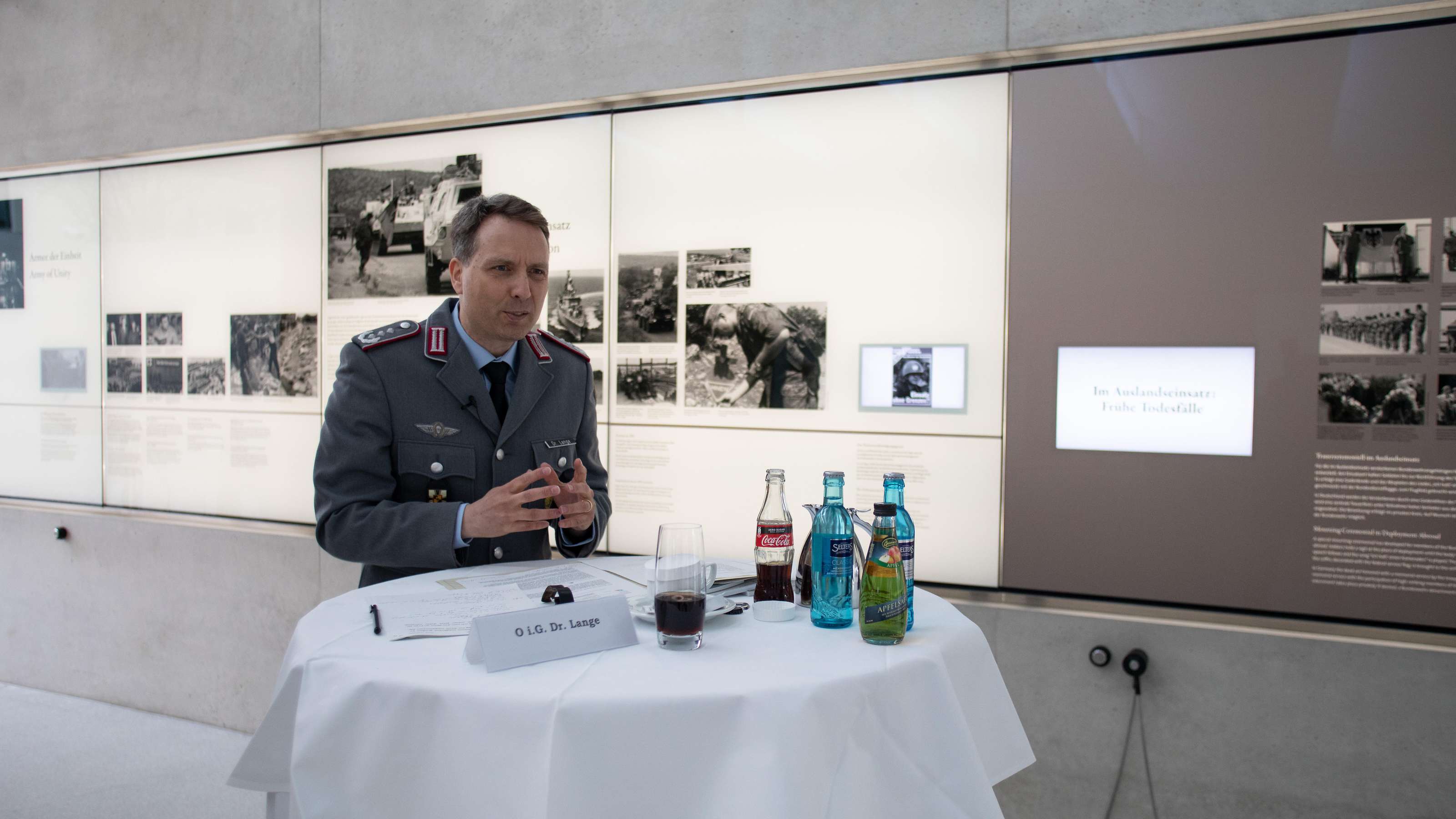 Gespräche am Ehrenmal: Statement von Oberst Dr. Sven Lange