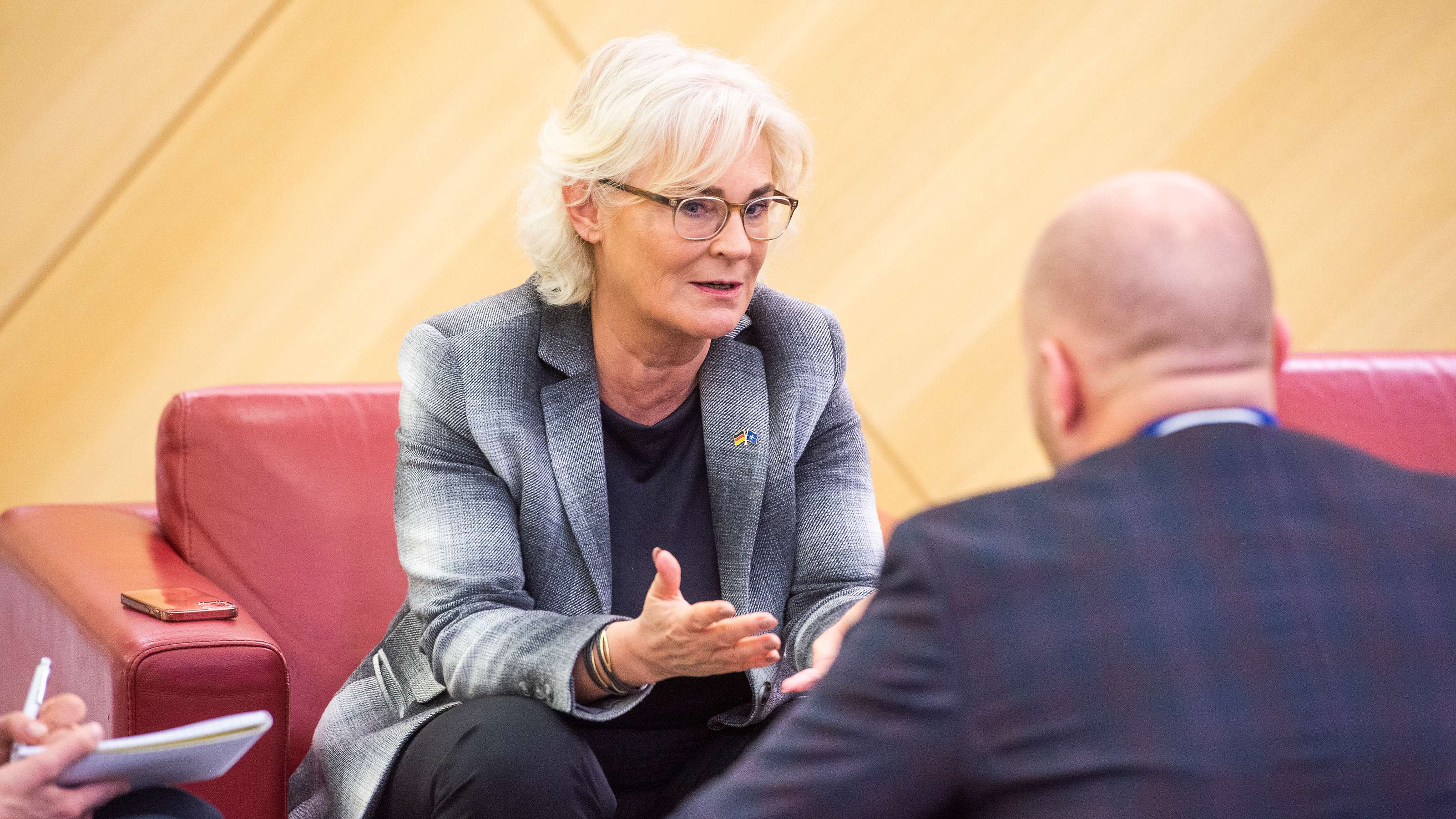 NATO-Sondertreffen: Ministerin berät über Stärkung der Ostflanke NATO-Sondertreffen: Ministerin berät über Stärkung der Ostflanke