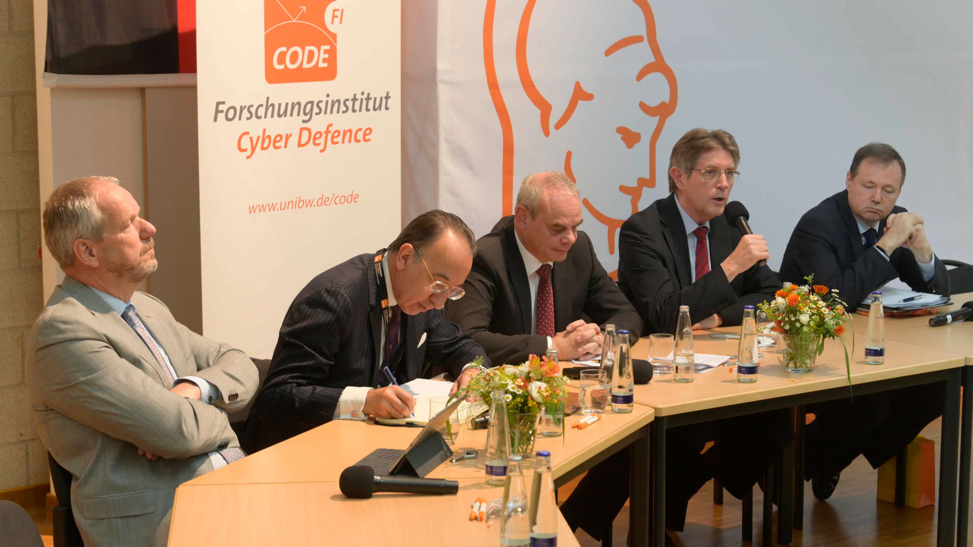 Zweite Innovationstagung Cyber/IT: Smarte Ideen prämiert